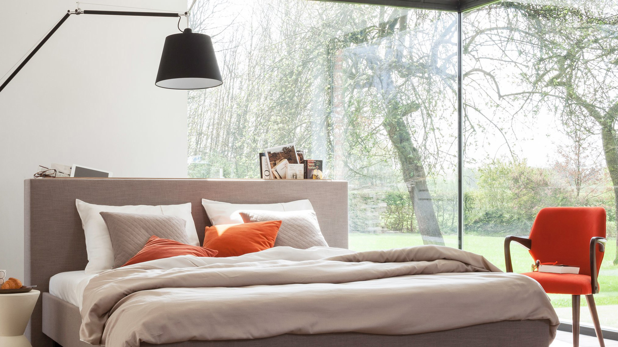 Ubica Boxspring – Ben van den Broek